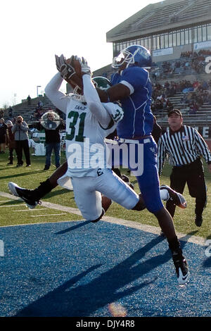 Eastern Michigan University Eagles defensive lineman Kalonji Kashama ...