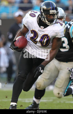 Baltimore Ravens safety Dawan Landry breaks up a pass intended for New ...