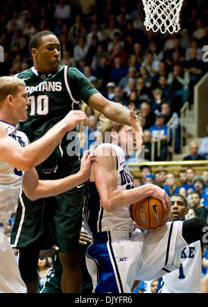 Michigan State's forward Delvon Roe (10) pulls down the rebound in ...