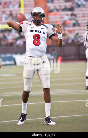 UNLV Rebels quarterback Caleb Herring (8) throws a pass against the ...
