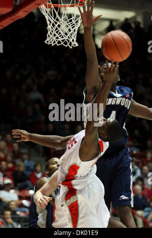 University of New Mexico guard Jamal Fenton (13) communicating with his ...