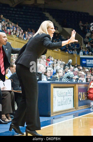 Maryland head coach Brenda Frese points from the sideline during the ...