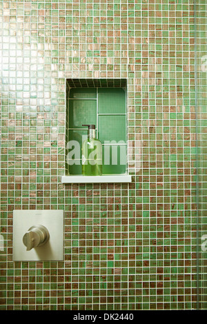 White tile bathroom Stock Photo - Alamy
