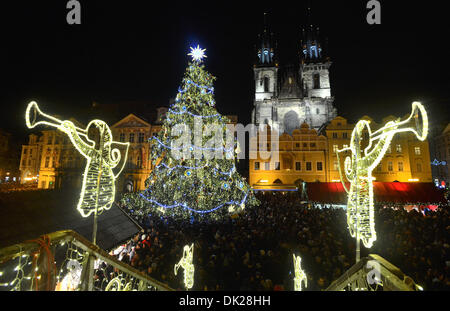 Prague, Old Town Square. 30th Nov, 2013. Traditional Christmas Market ...