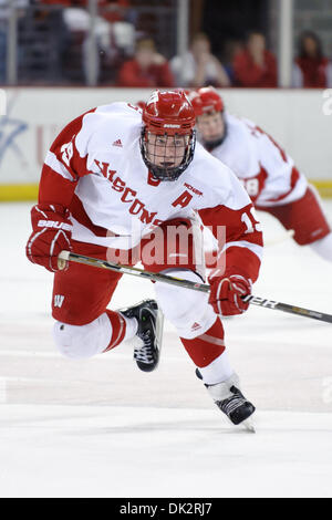 Wisconsin Defenseman Jake Gardiner (#19) in game action between the ...