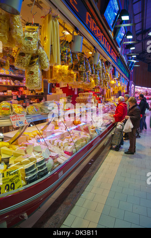 Market hall interior at Piazza della Repubblica market square Turin ...