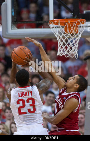 Indiana guard Verdell Jones III (12) goes against Mississippi Valley ...