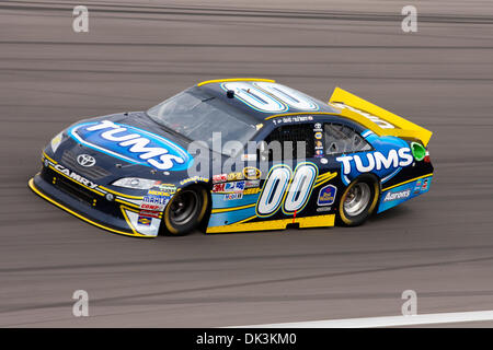 David Reutimann in NASCAR action at Phoenix International Raceway ...
