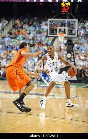 Nolan Smith of Duke (2) drives against Wellington Smith of West ...