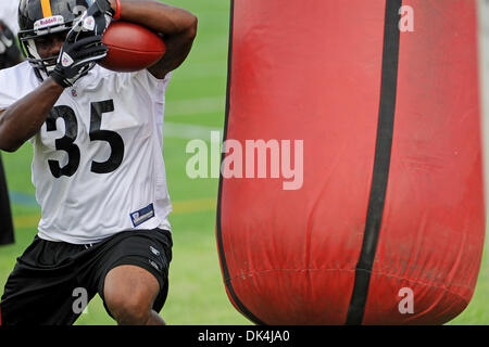 Pittsburgh Steelers running back Baron Batch runs a drill during NFL ...