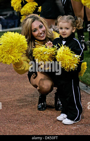 Apr. 16, 2011 - Columbus, Ohio, U.S - Sporting KC team members huddle ...
