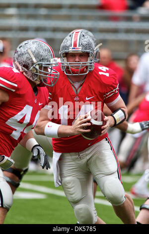 Ohio State running back Zach Boren runs a drill at the NFL football ...