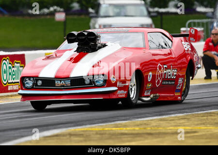 April 30, 2011 - Baytown, Texas, U.S - Raymond Commisso (1090) driver ...