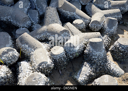 Concrete tetrapods used for coastal protection Stock Photo: 101129063 ...