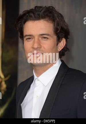Orlando Bloom at the Los Angeles premiere of 'The Hobbit: The ...