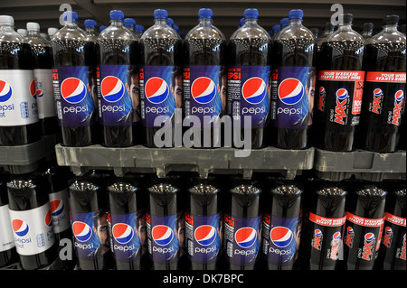 Supermarket interior showing Pepsi, Britain, UK Stock Photo - Alamy