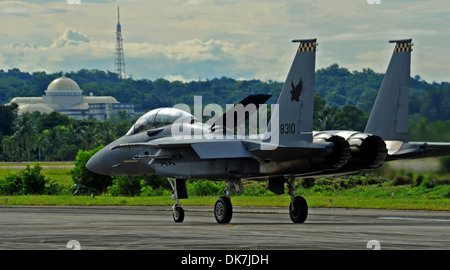 RIMBA AIR BASE, Brunei -- Joint Base Pearl Harbor-Hickam Airmen from ...