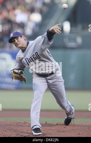 San Francisco Giants' pitcher Cory Gearrin delivers a pitch in the ...
