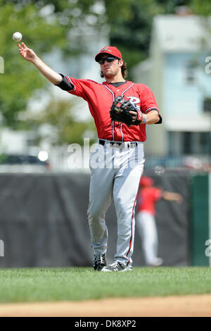Richmond Flying Squirrels second baseman Diego Velasquez (1) during an ...