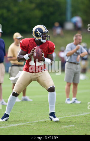 St. Louis Rams quarterback Taylor Potts throws during NFL football ...