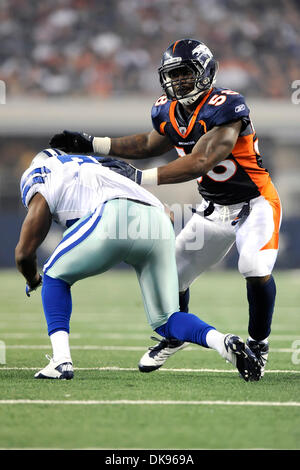 Von Miller of the Denver Broncos rushes the quaterback against the New ...