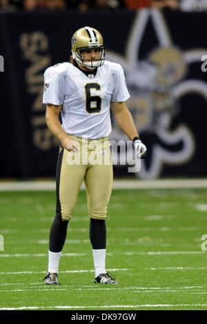 San Francisco 49ers punter Thomas Morstead (7) kicks the ball during an ...