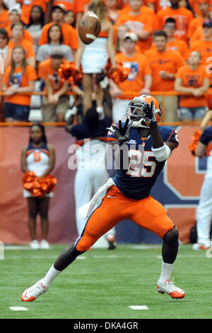 Sept. 11, 2011 - Syracuse, New York, U.S - Syracuse Orange linebacker ...