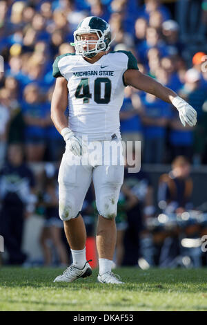 Michigan State linebacker Max Bullough runs a drill at the NFL football ...