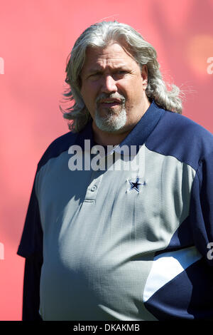 San Francisco 49ers defensive coordinator Robert Saleh walks on the ...