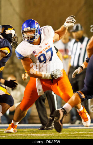 Ohio State defensive lineman Chase Young watches a drill at the NFL ...