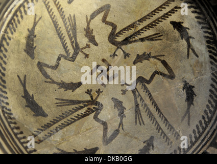 Mesopotamian. Samarran culture. The Samarra bowl, 5000 a.C. Decorated ...