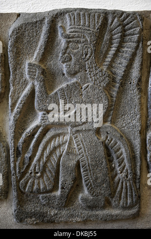 Mesopotamia. Halaf culture. Neolithic. Syria. Colossal statue of a bird ...