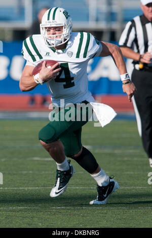 Oct. 8, 2011 - Buffalo, New York, U.S - Ohio Bobcats linebacker ...