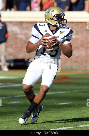 Georgia Tech quarterback Tevin Washington (13) is sacked by Miami ...