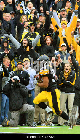 IOWA CITY, IA - NOVEMBER 13: Iowa guard Addie Deal (7) and Drake guard ...