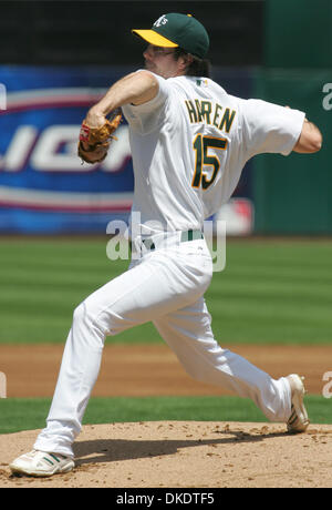 Tampa Bay Devil Rays pitcher Danys Baez (28) celebrates a win over the ...