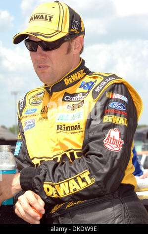 May 11, 2007 - Darlington, SC, USA - Nascar Busch Series Driver SHANE ...