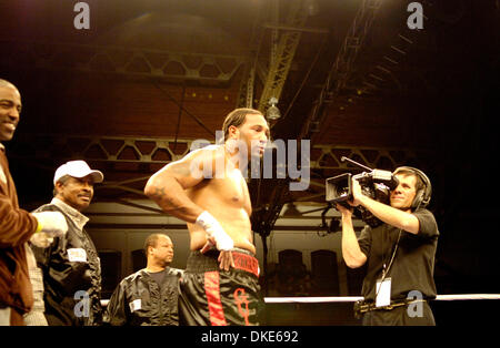 January 2, 2007: Heavyweight Dominick Guinn (27-4-1) of Houston knocks ...