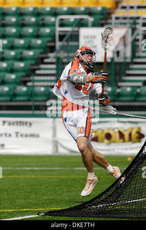 August 25, 2007: Philadelphia Barrage midfielder Roy Colsey (#3) sings ...