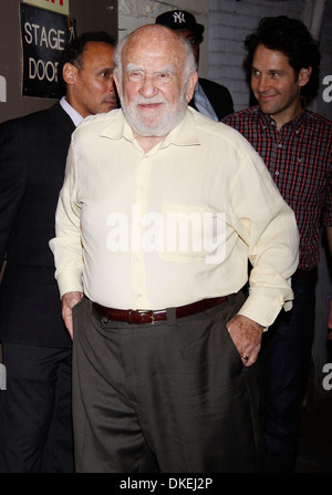 Ed Asner attending first preview performance of Broadway play 'Grace ...