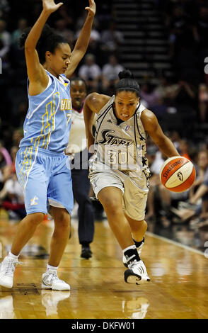 Silver Stars' Helen Darling (30) beats Phoenix Mercury's Temeka Johnson ...