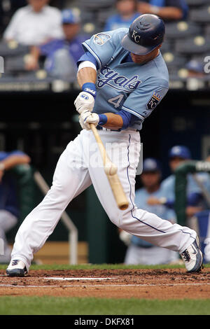 Kansas City Royals' Alex Gordon waits to bat during baseball practice ...