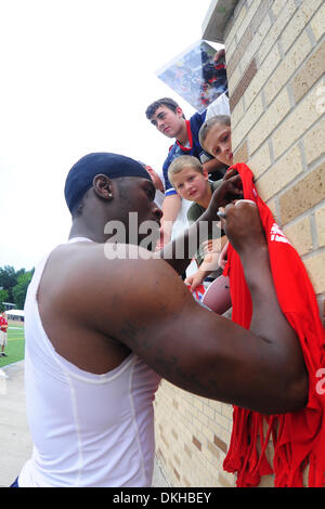 Buffalo Bills cornerback Leodis McKelvin walks off the field following ...