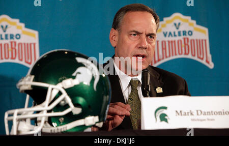 Michigan State coach Mark Dantonio addresses the crowd following an ...