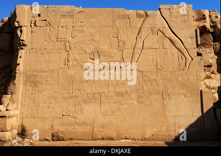 Wall relief from Seventh Pylon built by Thutmose III - Karnak Temple ...