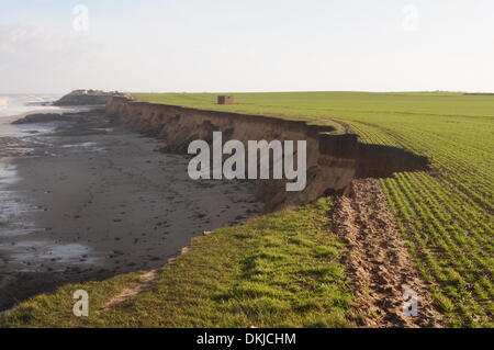 Happisburgh, Norfolk, UK. 06th Dec, 2013. Coastal erosion in ...