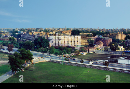City view of lahore, Pakistan Stock Photo - Alamy