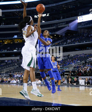 Richmond, Kentucky, USA. 6th Dec, 2013. Kentucky Wildcats guard Kastine ...
