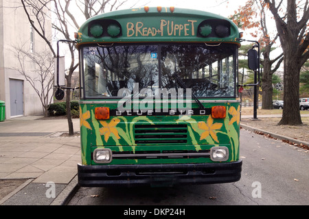Bread & Puppet theater bus Stock Photo - Alamy