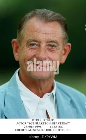 Derek Fowlds Actor Stock Photo: 20048866 - Alamy